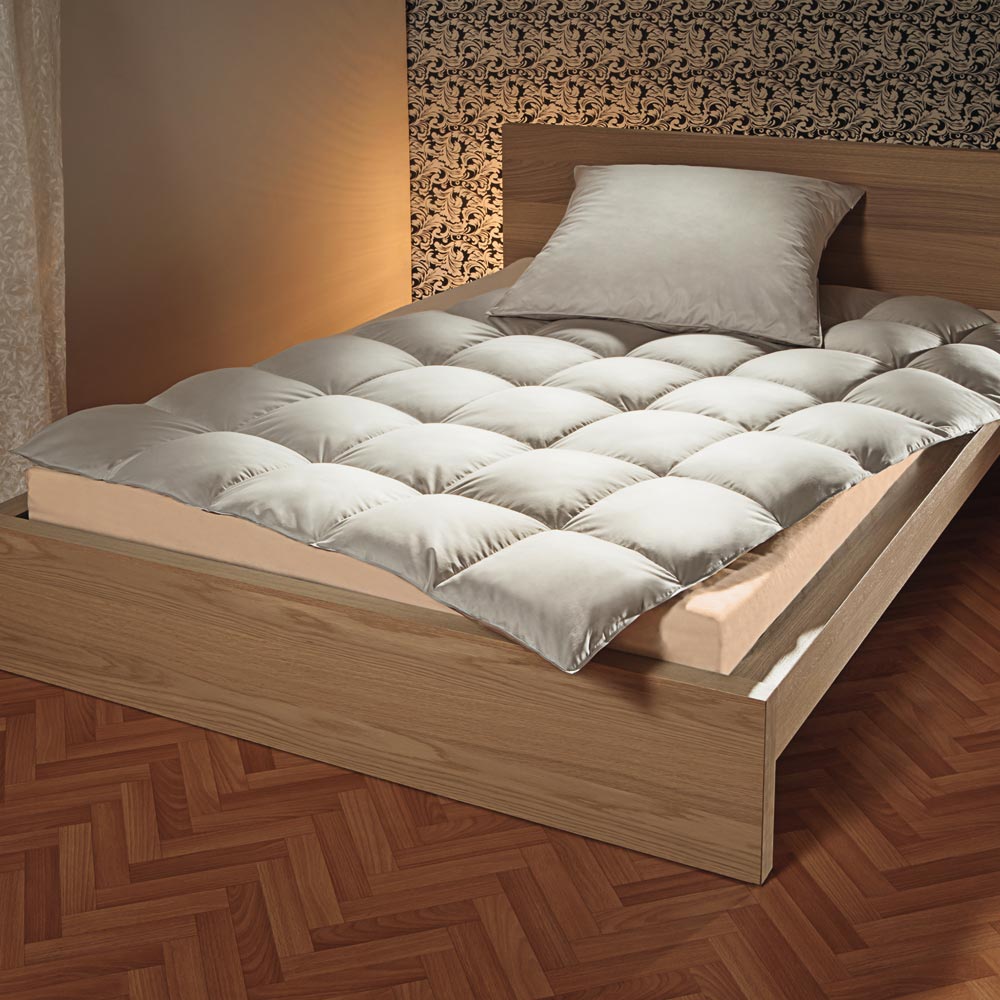 Moschus-Daunen-Kassettenbett - 135 x 200 cm | EUROtops.de